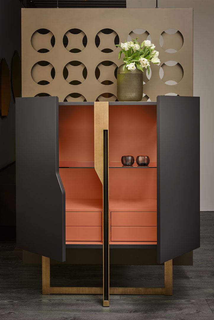 Cabinet Mirage