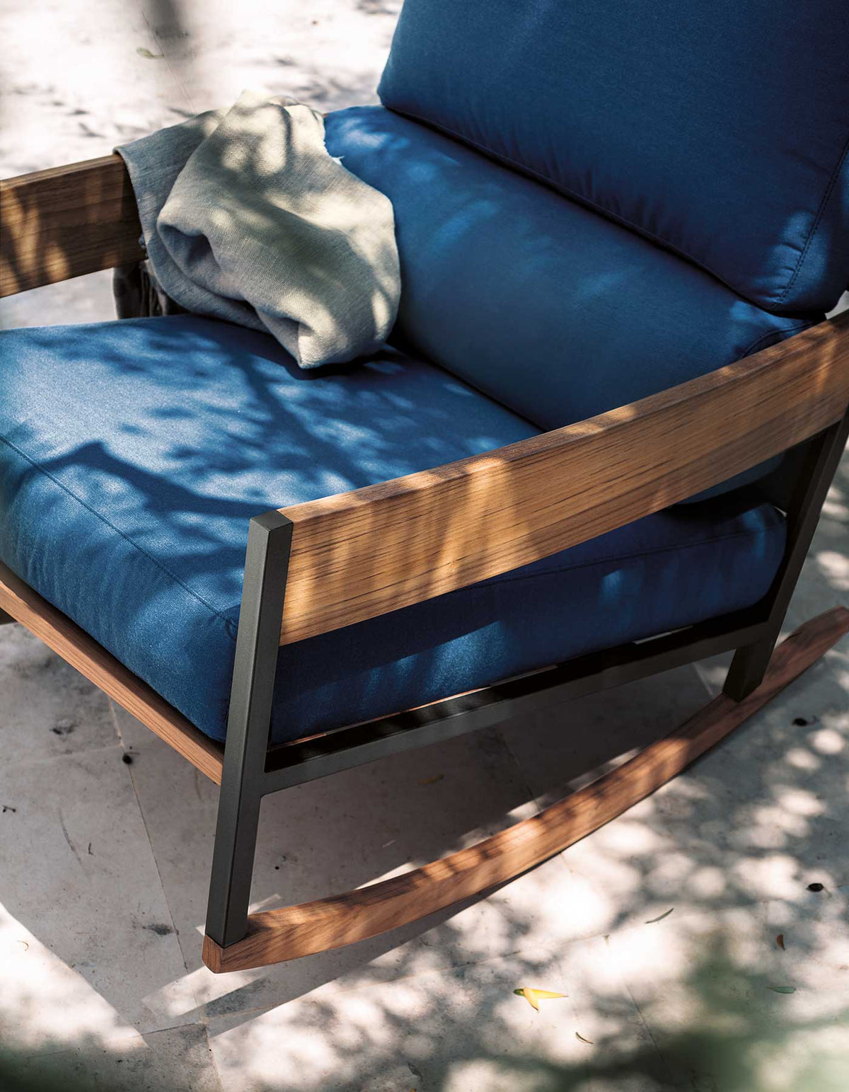 Nap armchair - Roda Design